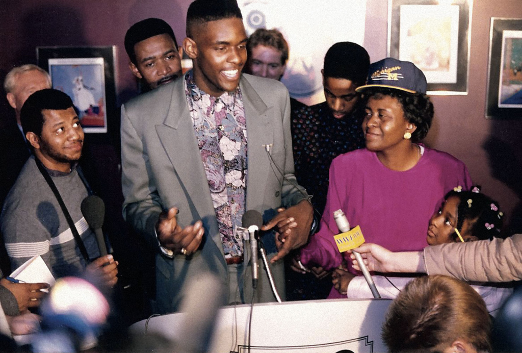 Lessons in Consistency: How Chris Webber’s Mother Inspired Greatness ...